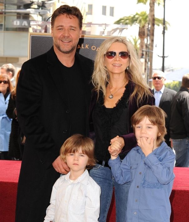 Russell Crowe feels dad guilt for not spending enough time with his ...