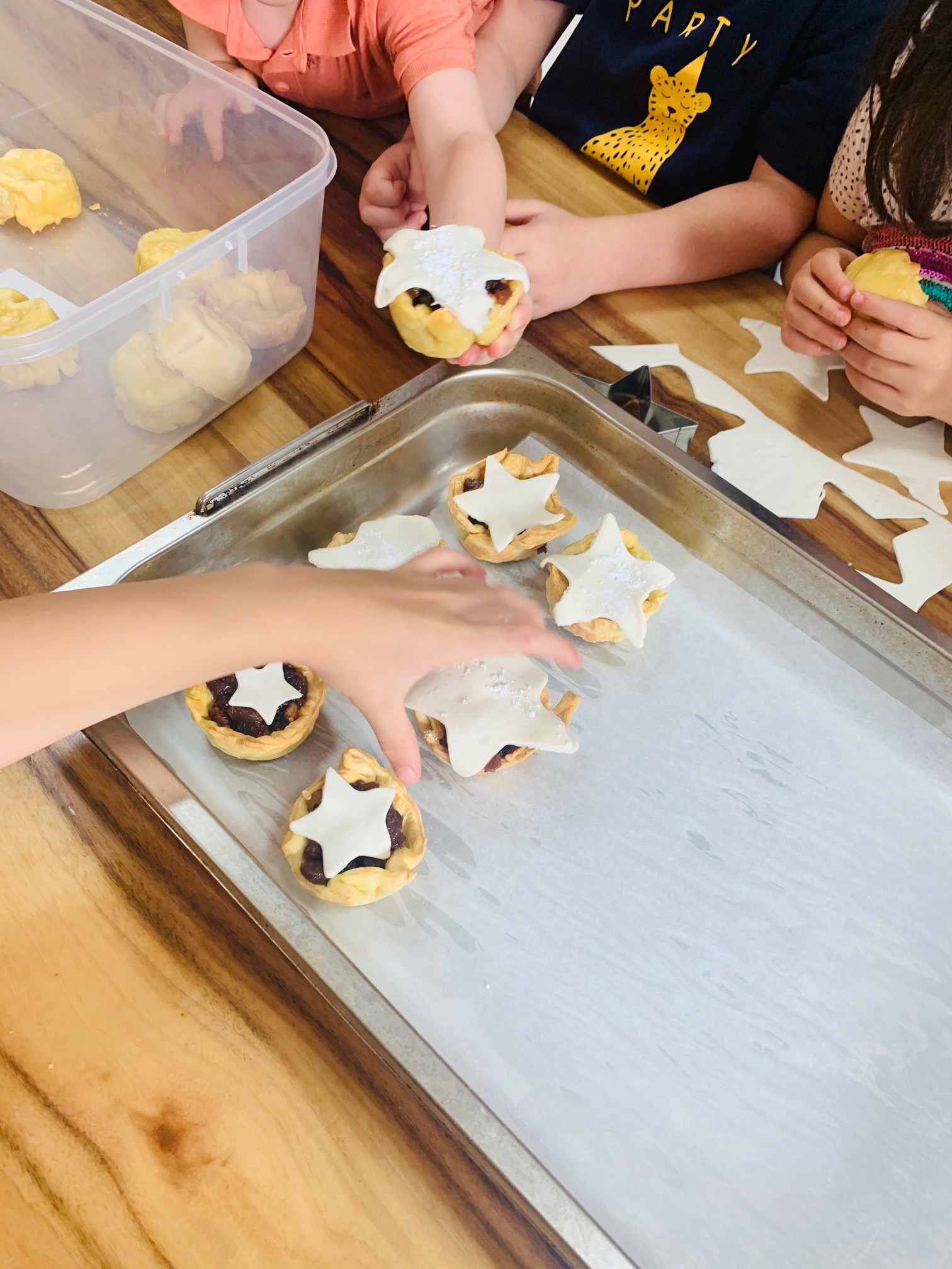 Kid-friendly mince pie recipe to make for the holidays!| Bounty Parents