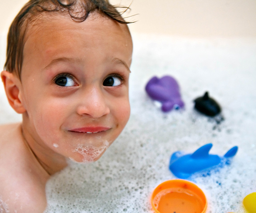 5 fun bath games to make kids excited about bath time | Bounty Parents