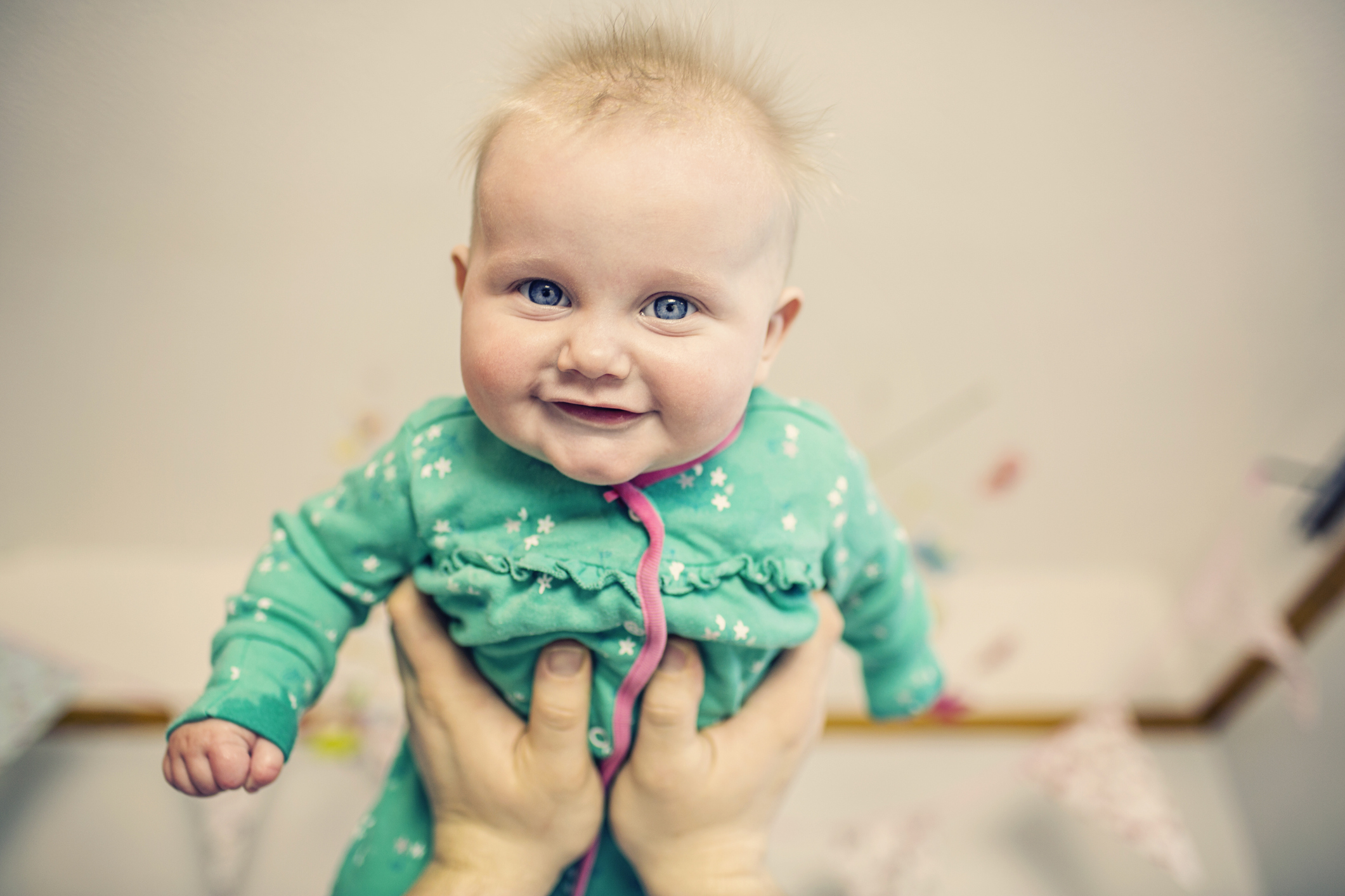 40 beautiful blonde hair baby names | Bounty Parents